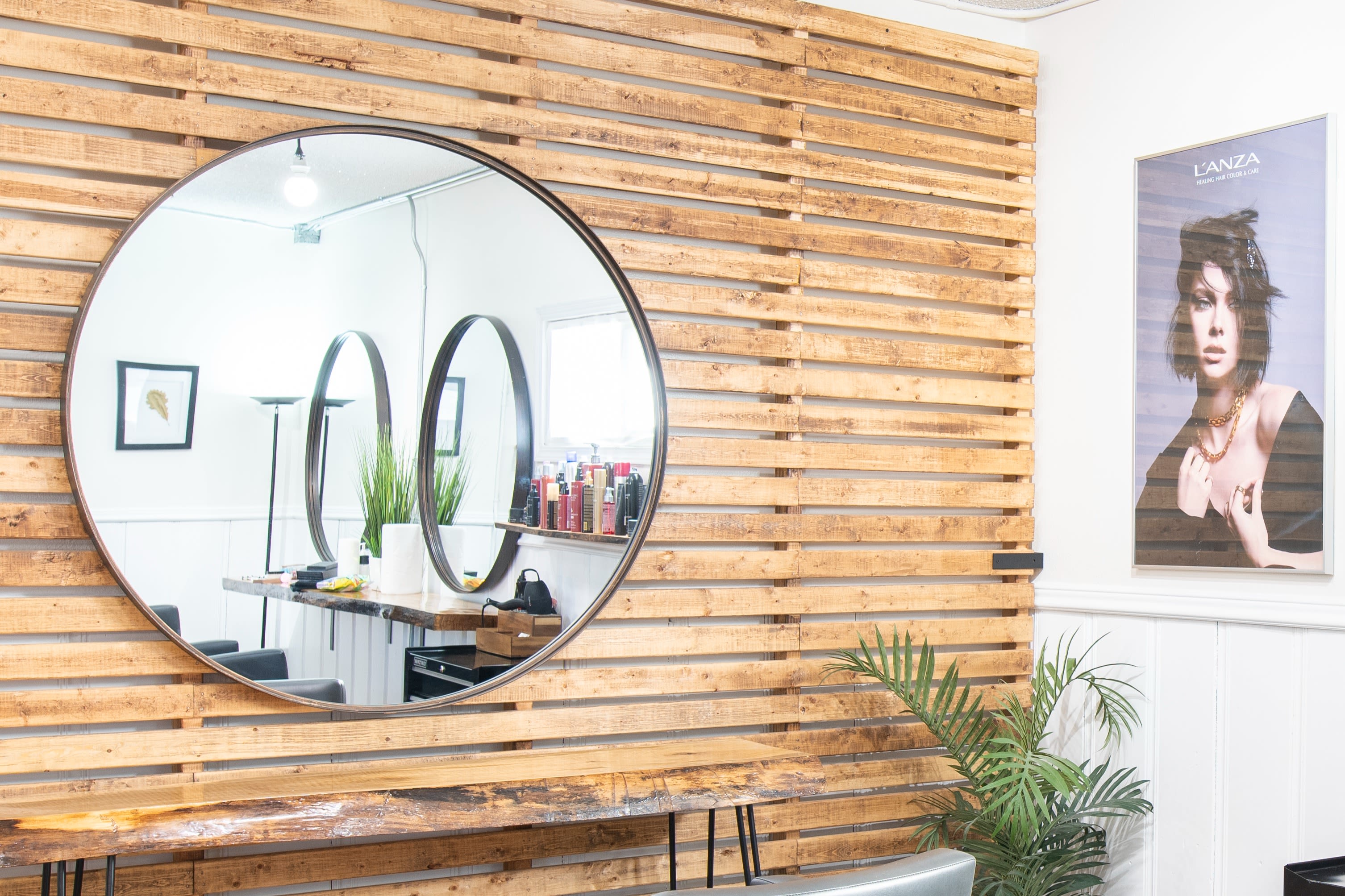 Vicky Vee at the Ivy+Oak Salon: Read Reviews and Book Classes on ClassPass
