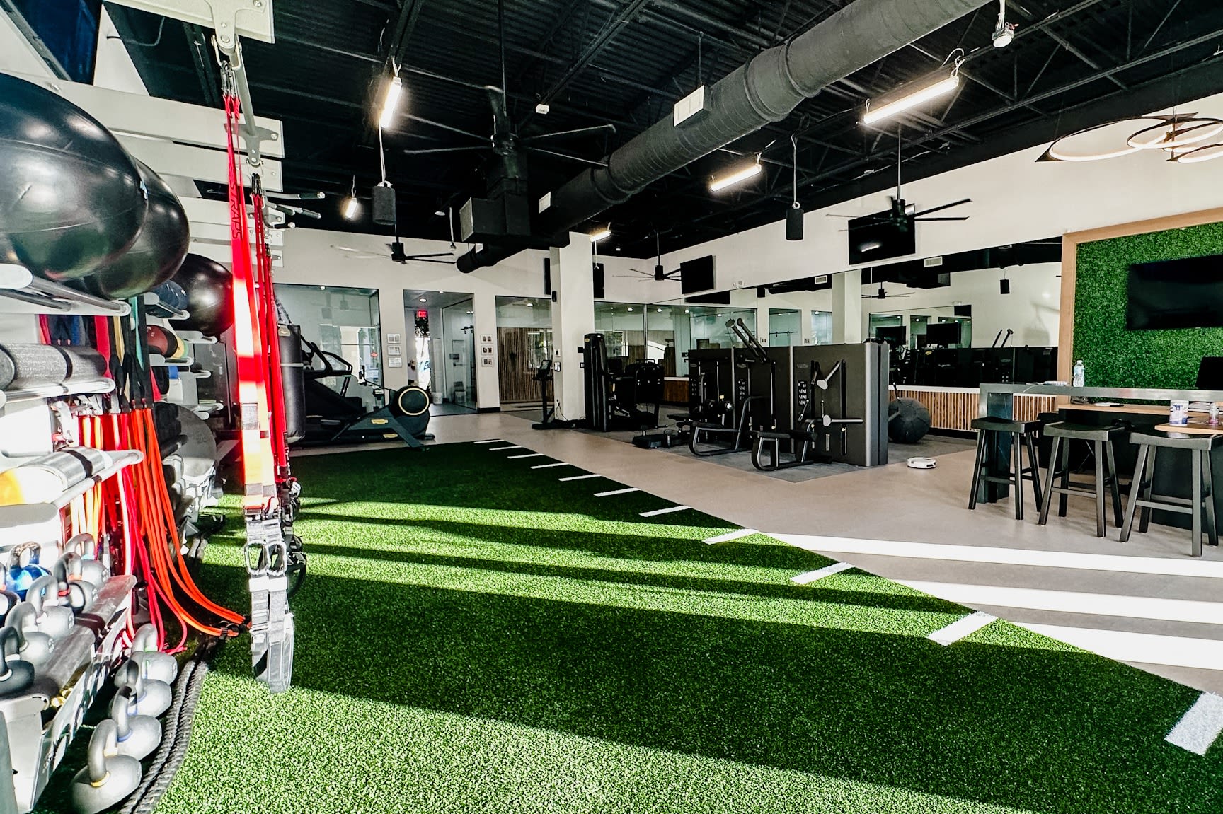 DFit Training Studio: Read Reviews and Book Classes on ClassPass