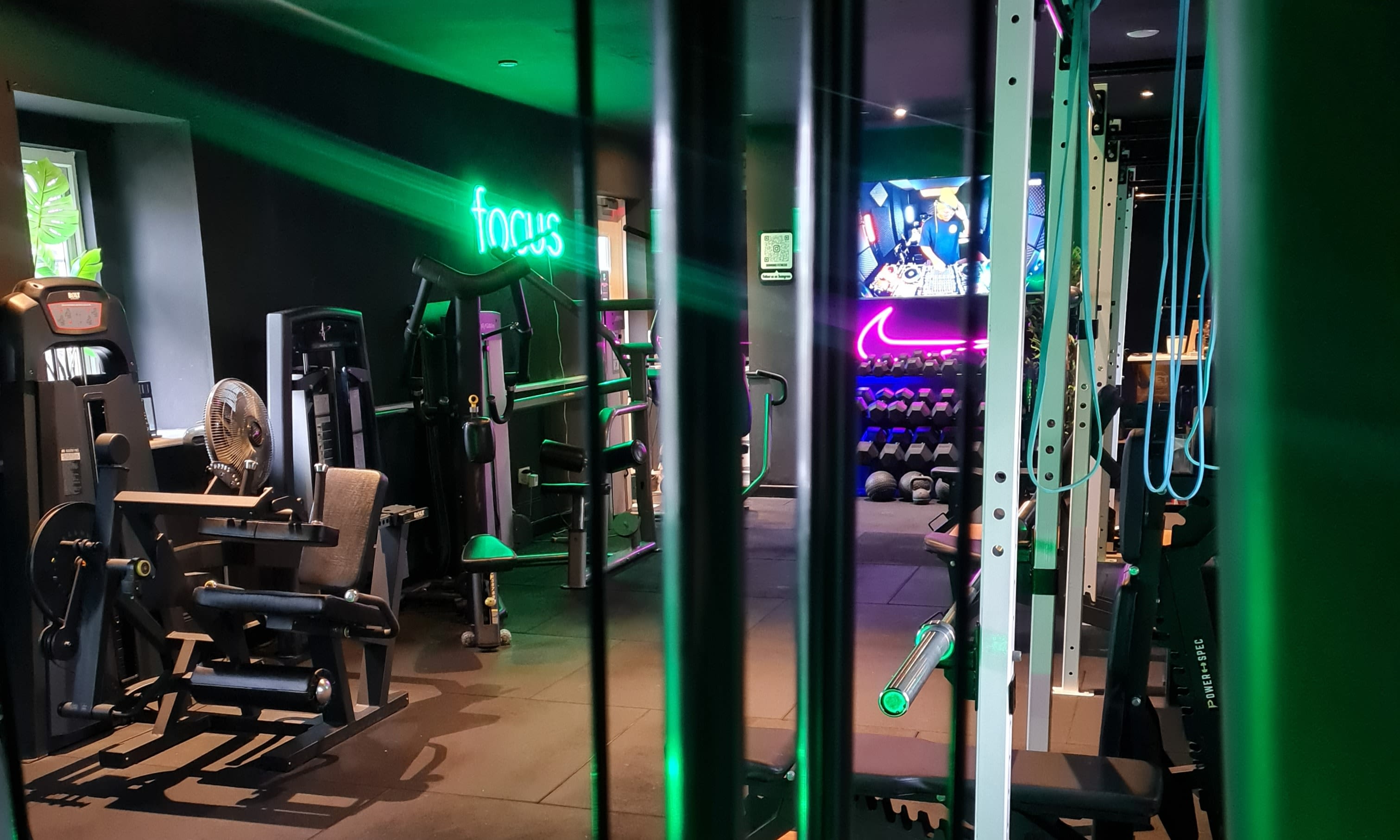 Diamond Fitness: Read Reviews and Book Classes on ClassPass