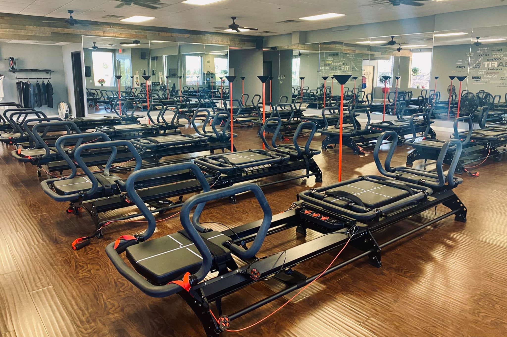 Megafit Pecos & McQueen: Läs recensioner och boka pass på ClassPass