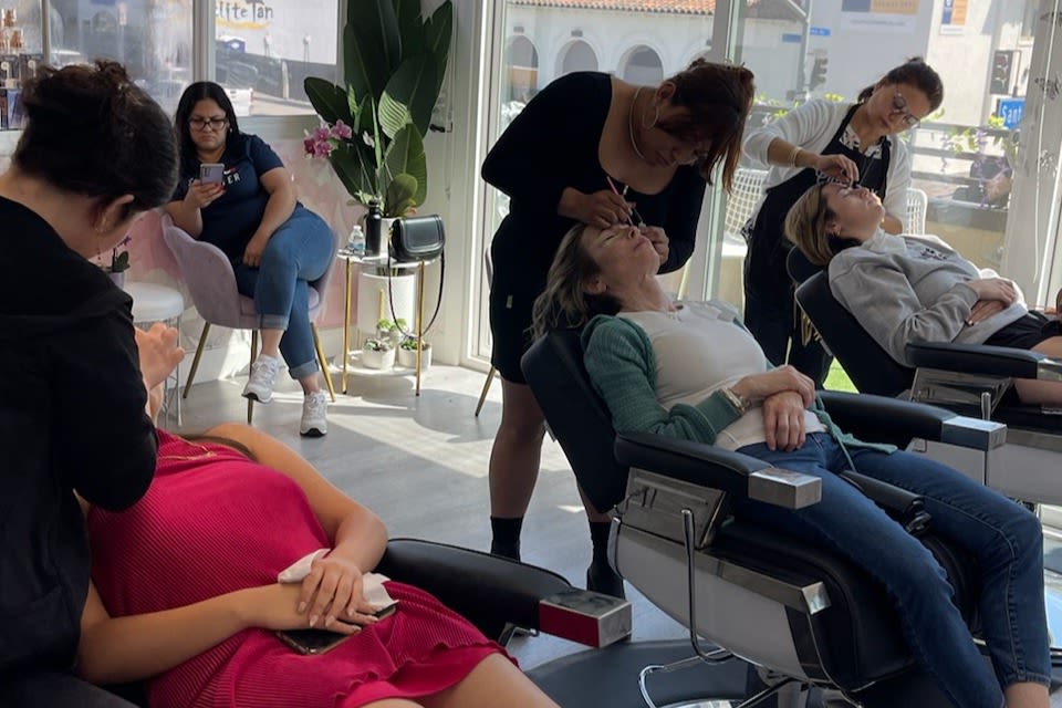 Amazing Brows and Lashes: Read Reviews and Book Classes on ClassPass