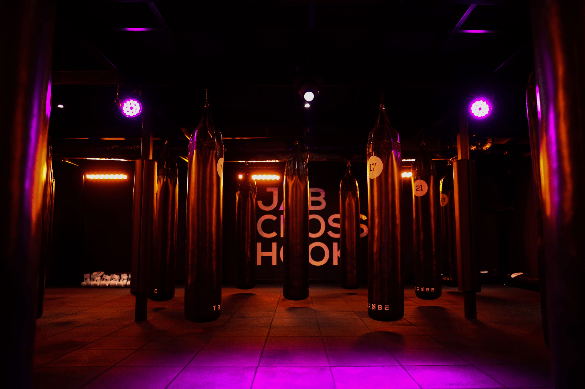 TRIBE Boxing Studio - Mont Kiaraのレビューを読み、ClassPassでクラスを予約する