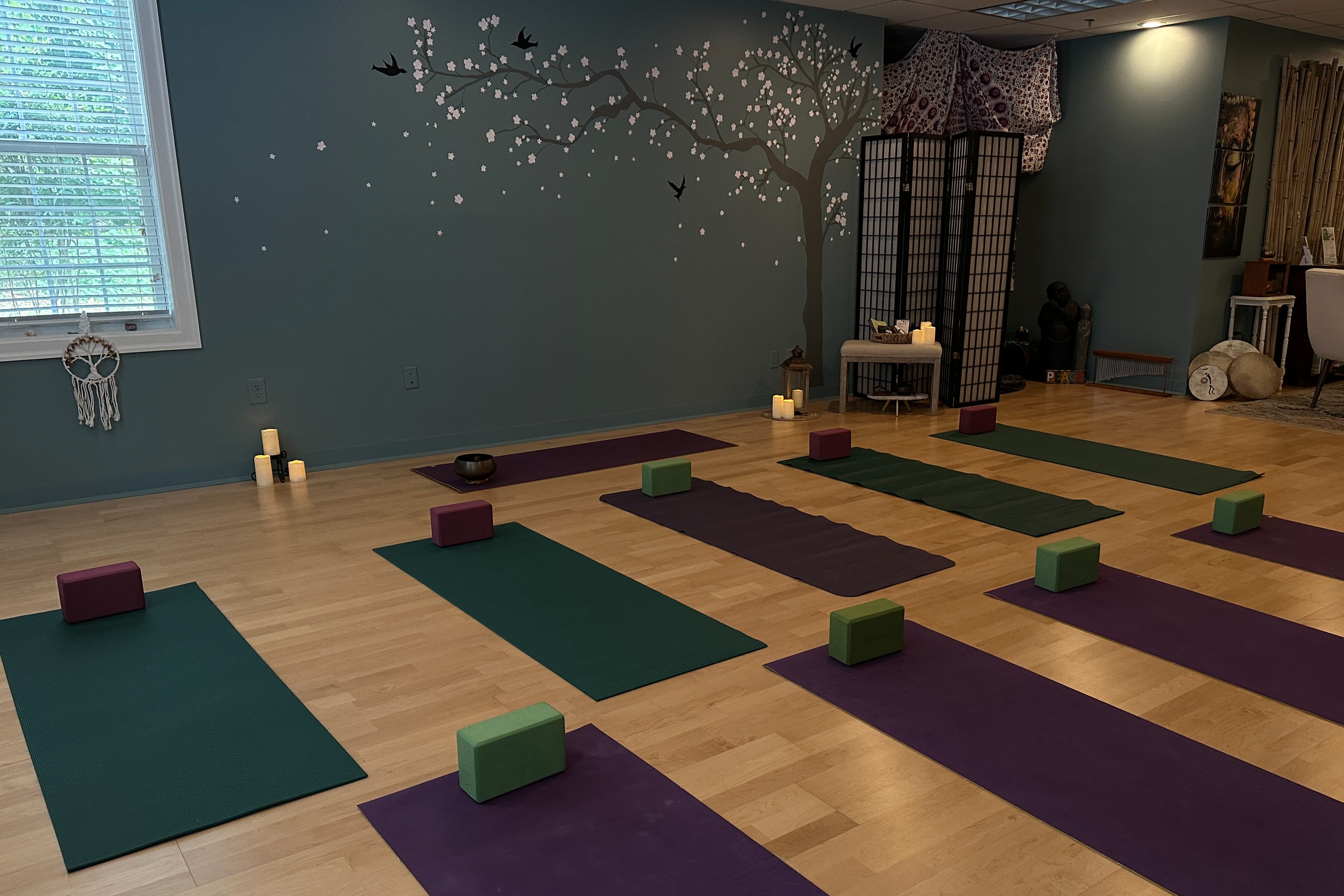 Airmid Wellness: Lies Bewertungen und buche Kurse auf ClassPass