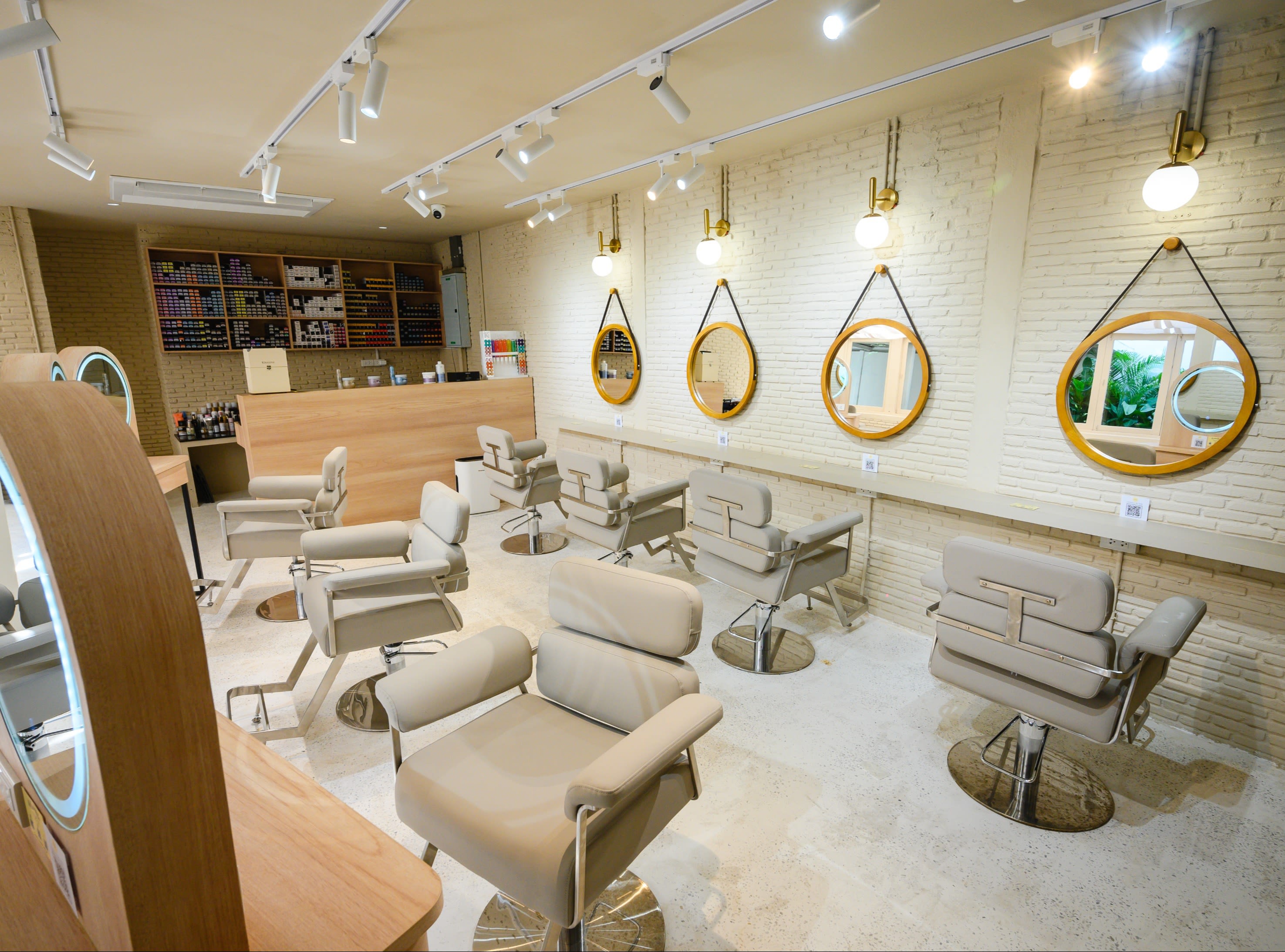 fufu Hair Color Salon - Thong Lo: Read Reviews and Book Classes on ...