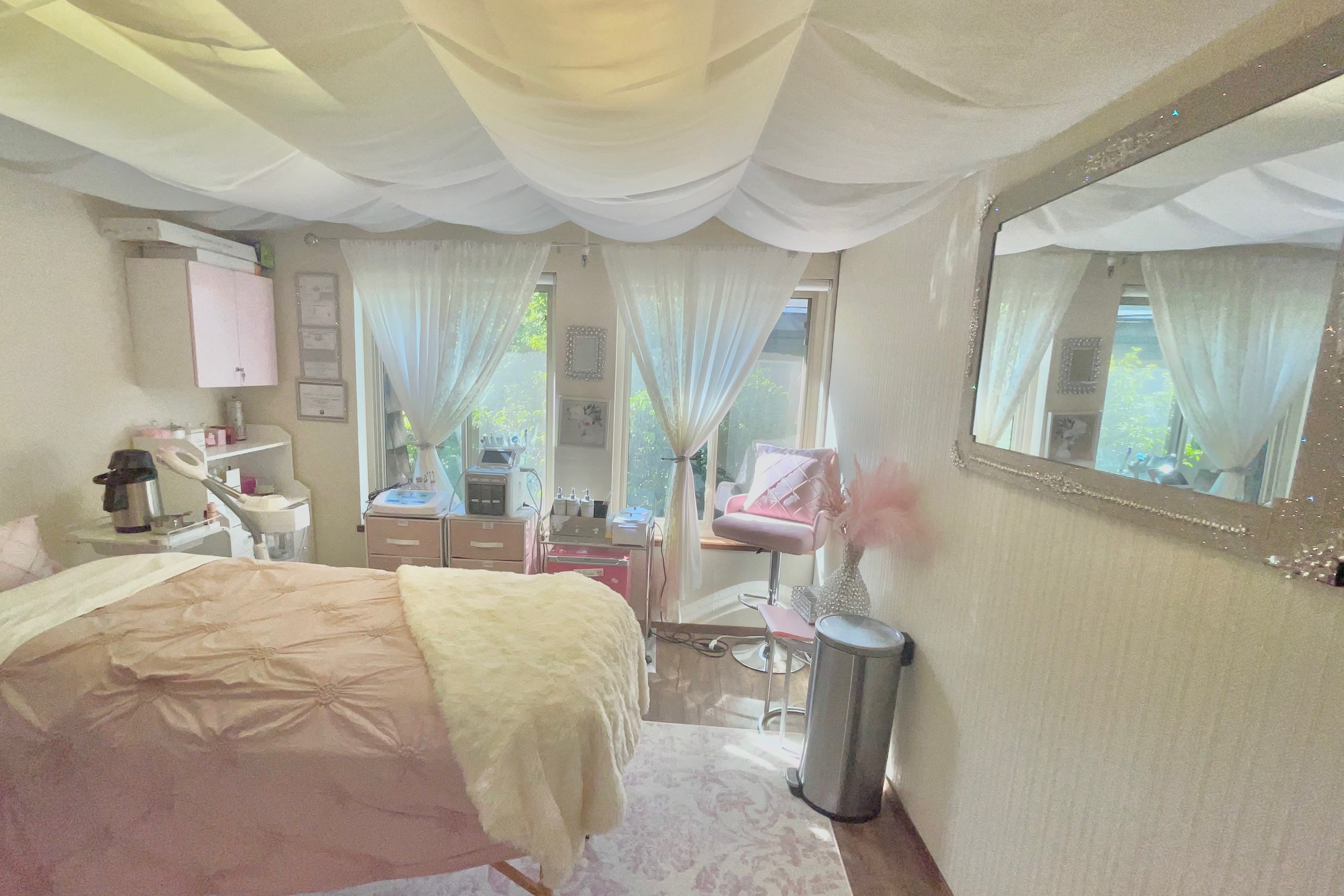 Pretty Palace: Read Reviews and Book Classes on ClassPass