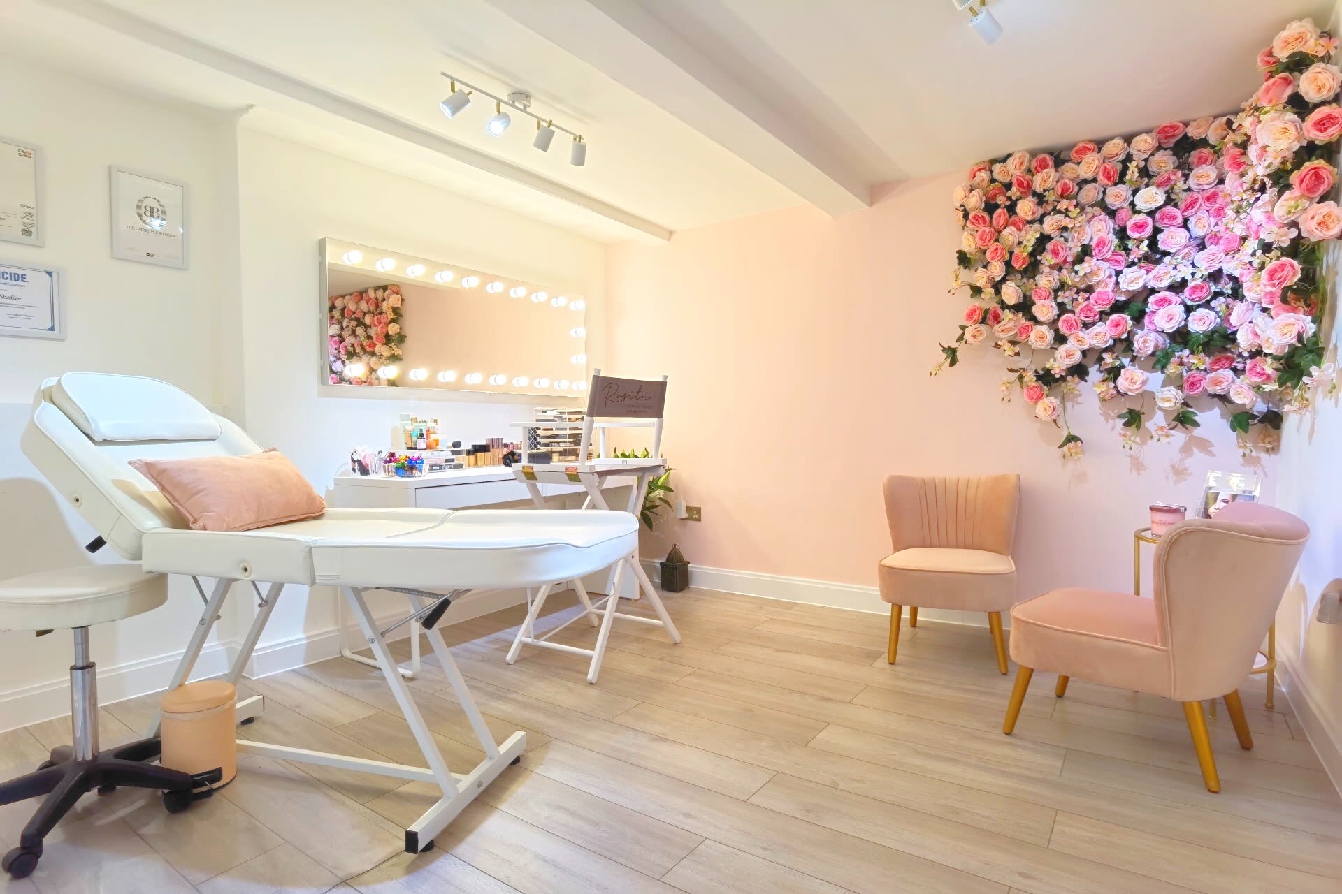 Permanent Makeup Artist London | Saubhaya Makeup