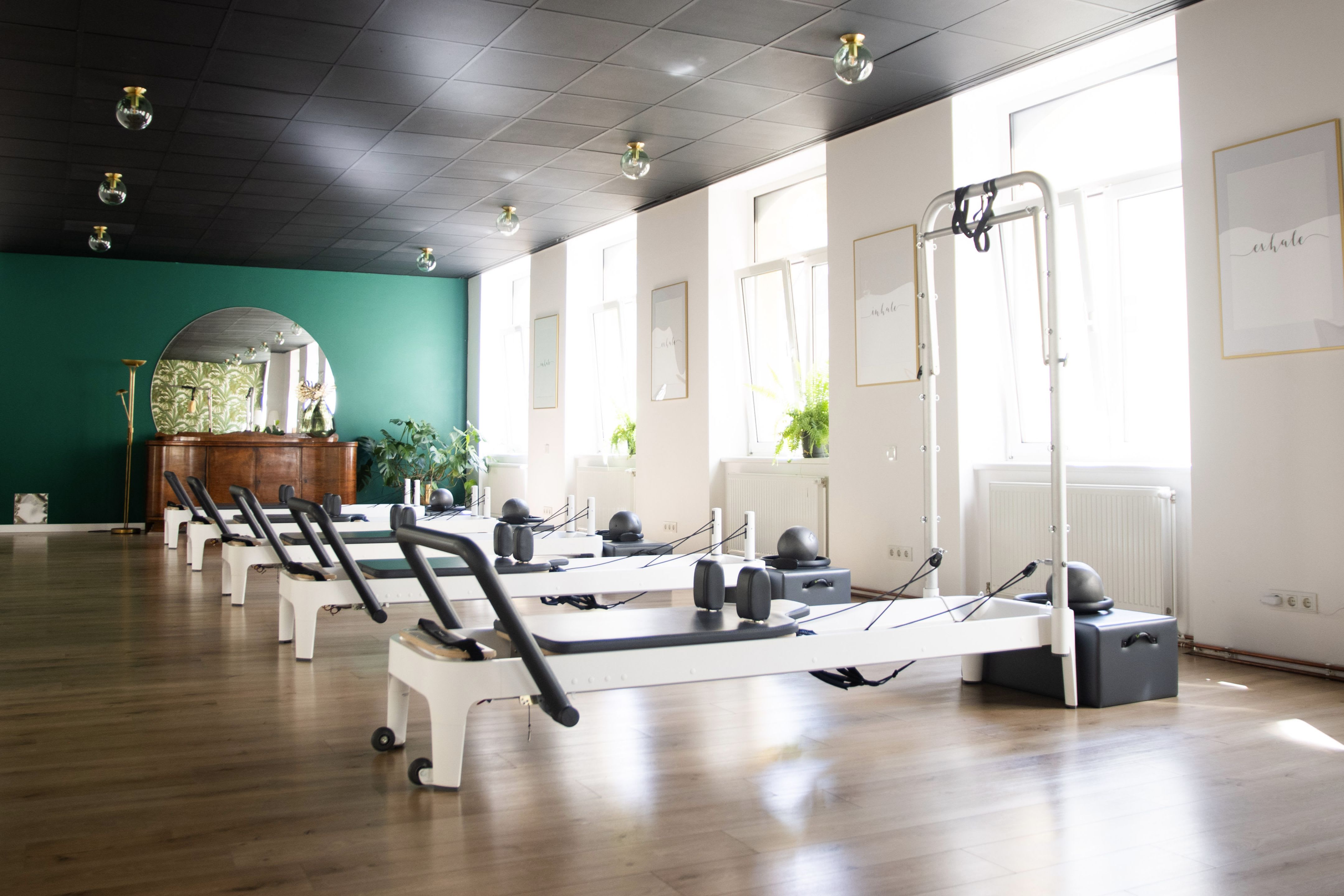 DIE DER Studio Vienna: Read Reviews and Book Classes on ClassPass