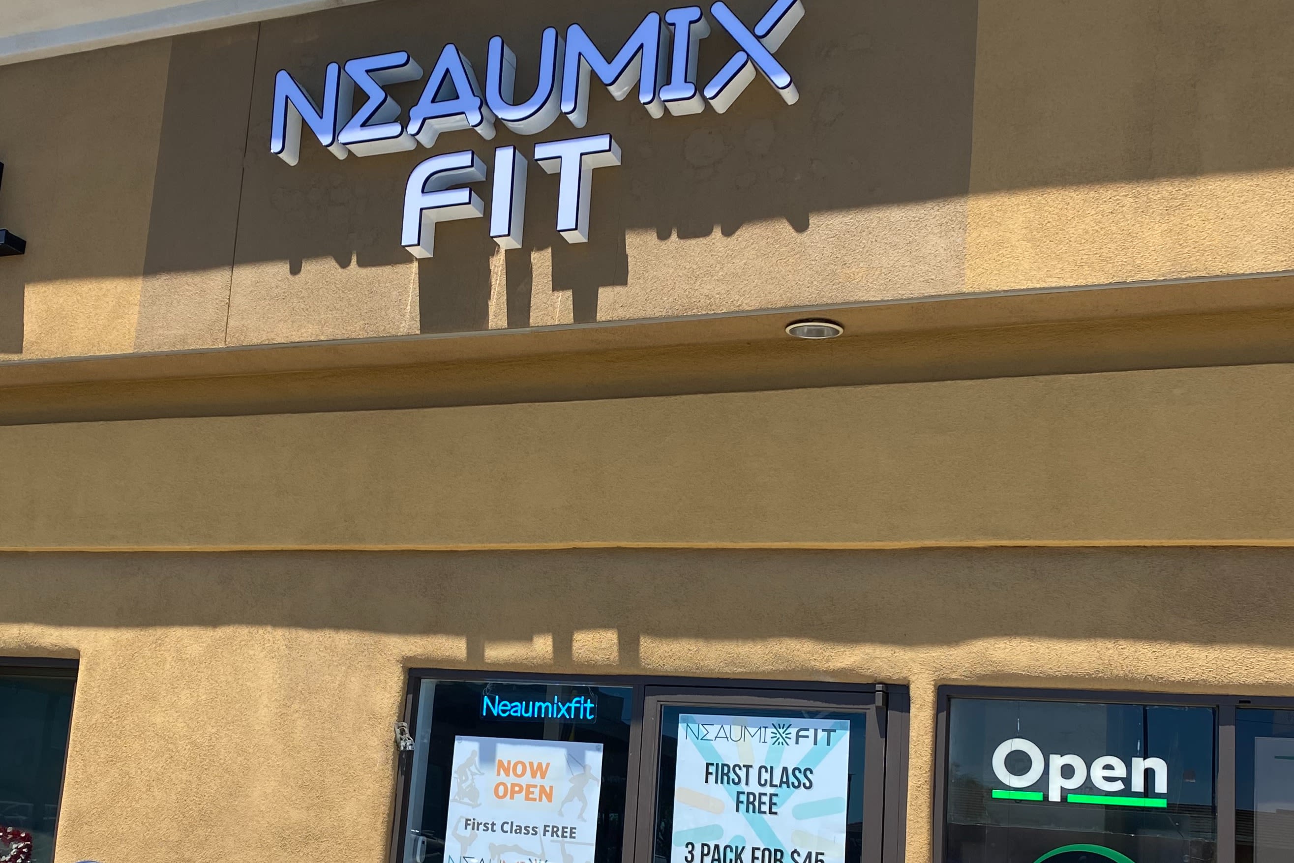 Neaumix Fit - South Huntington Beach: Read Reviews and Book Classes on ...