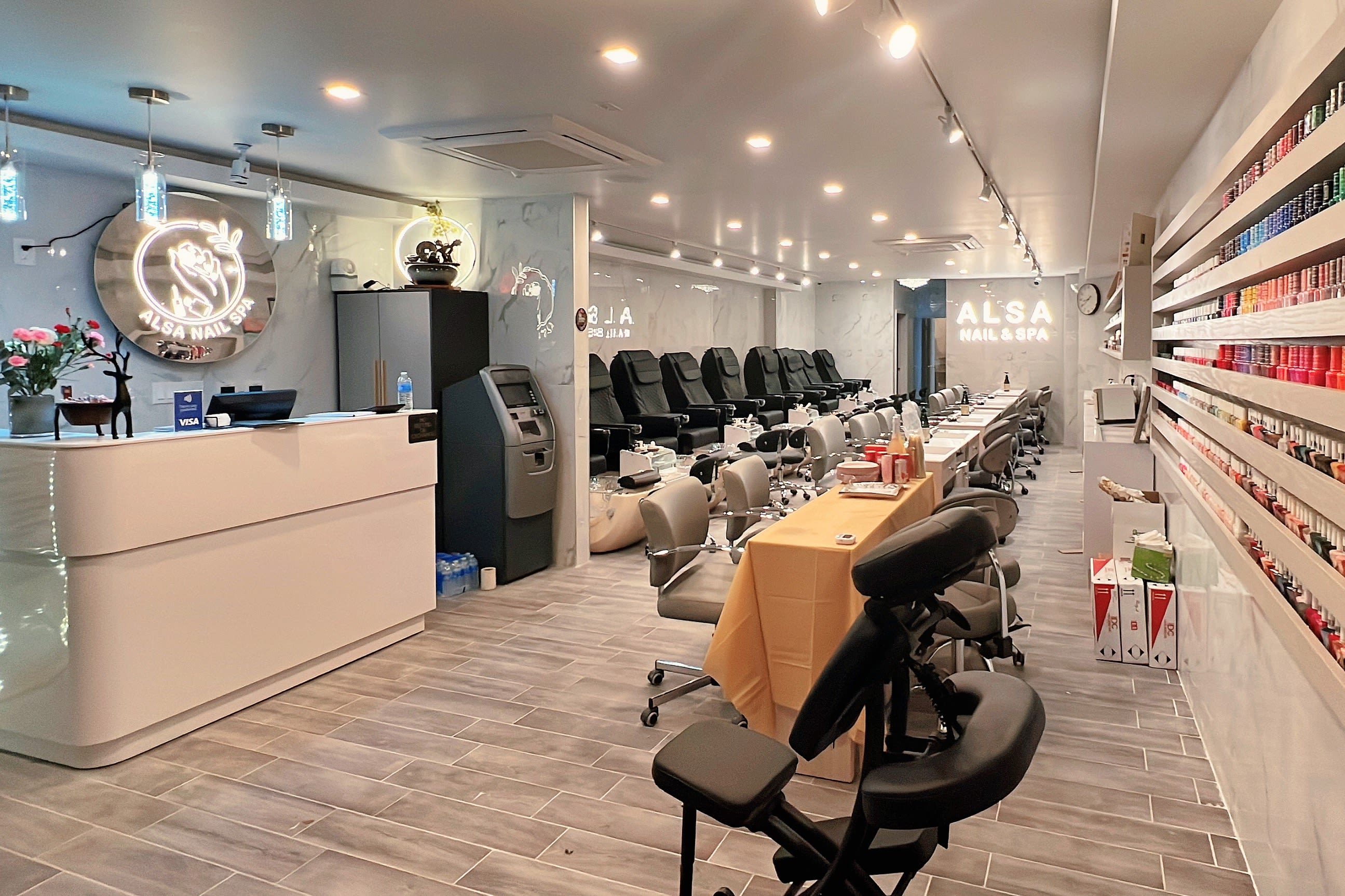 Alsa Nail and Spa: Lies Bewertungen und buche Kurse auf ClassPass
