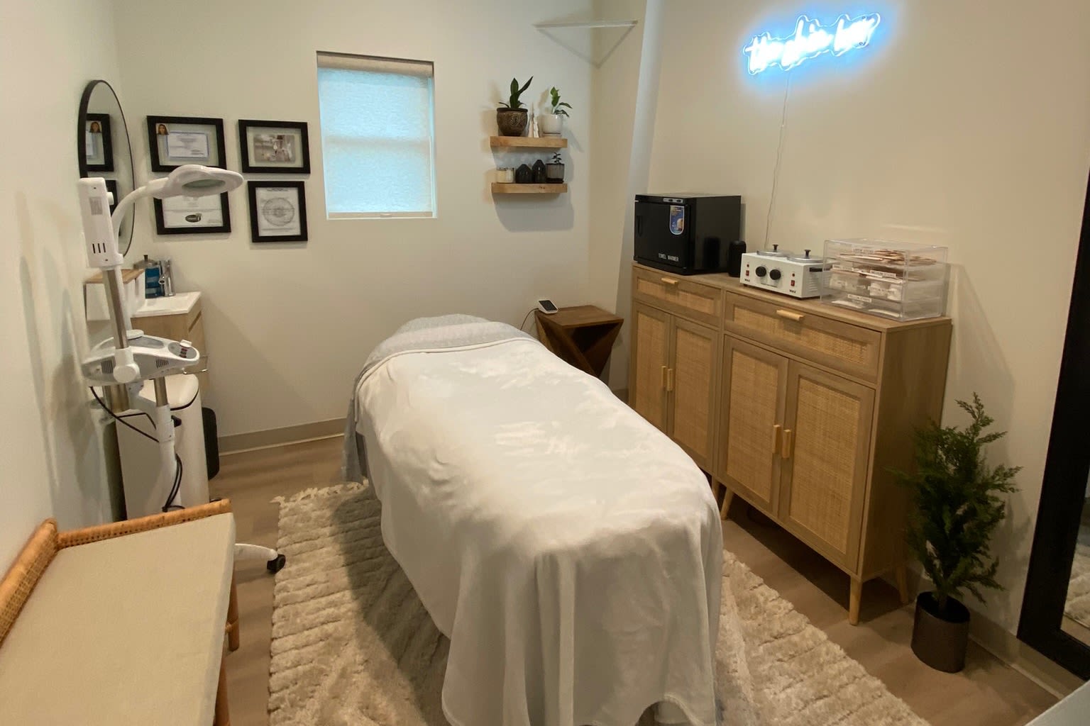 The Skin Bar: Read Reviews and Book Classes on ClassPass