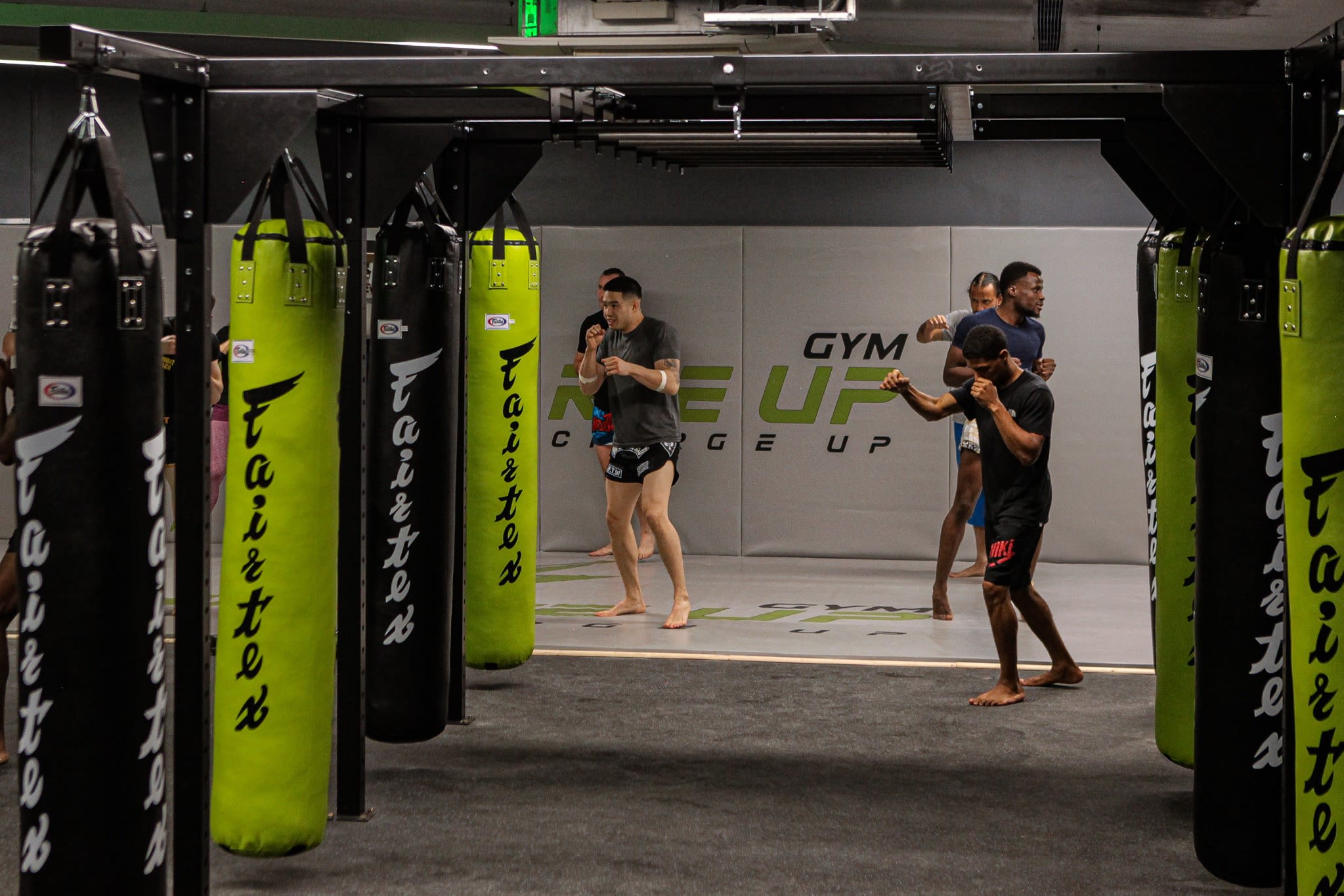 Charge up Gym: lê avaliações e reserva aulas na ClassPass