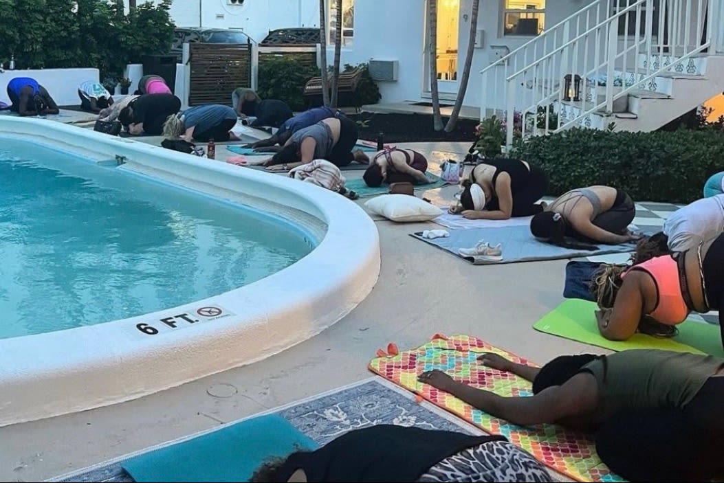 Aura Yoga: Read Reviews and Book Classes on ClassPass