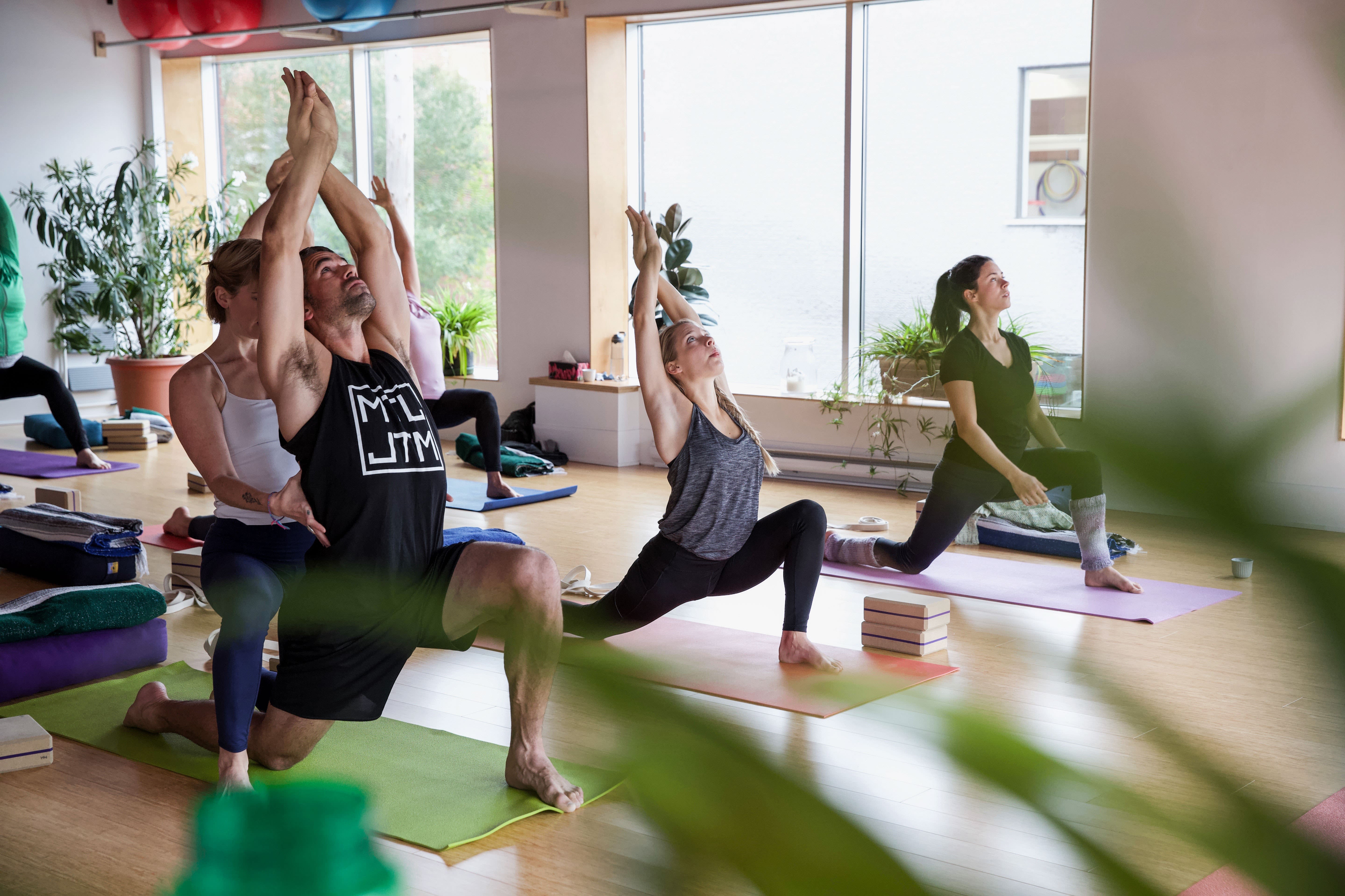 Mouvement Humain - Yoga et Pilates - Masson: Read Reviews and Book ...