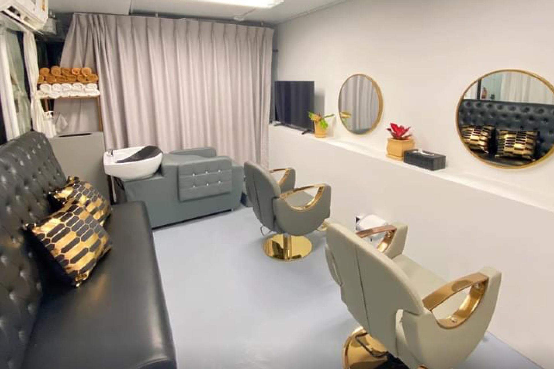 Lovely Max Salon & Cafe: Read Reviews and Book Classes on ClassPass