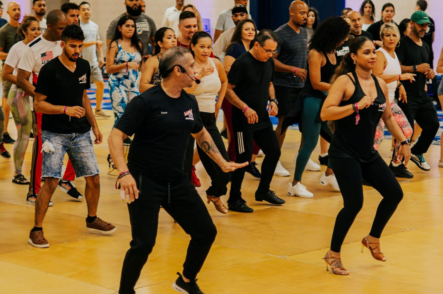 Salsa Heat Dance Studio - Leesburgのレビューを読み、ClassPassでクラスを予約する