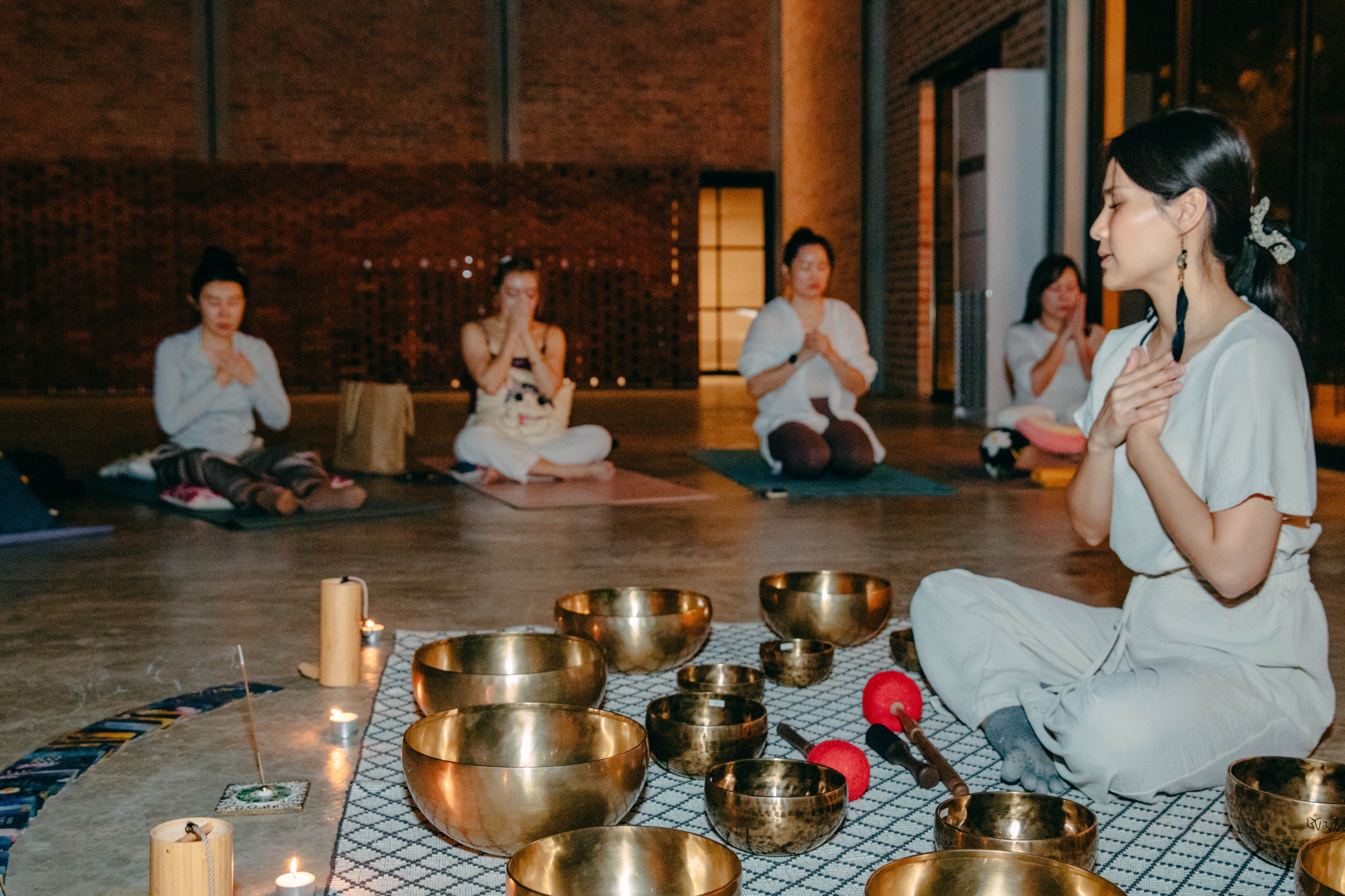 Inspire Yoga & Sound Healing Studio - Group Class: Lees recensies en ...