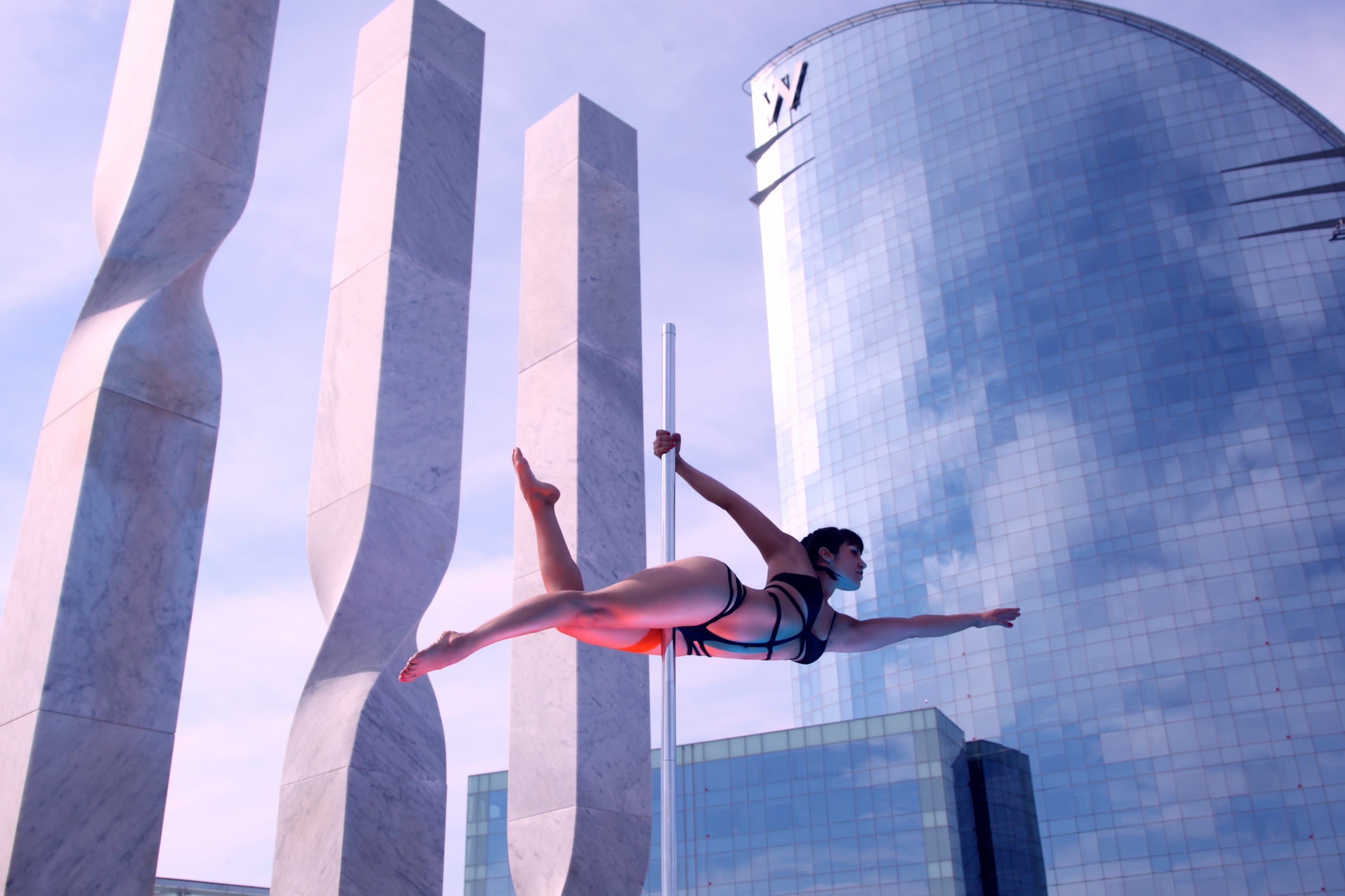 Pole Dance Factory: lê avaliações e reserva aulas na ClassPass