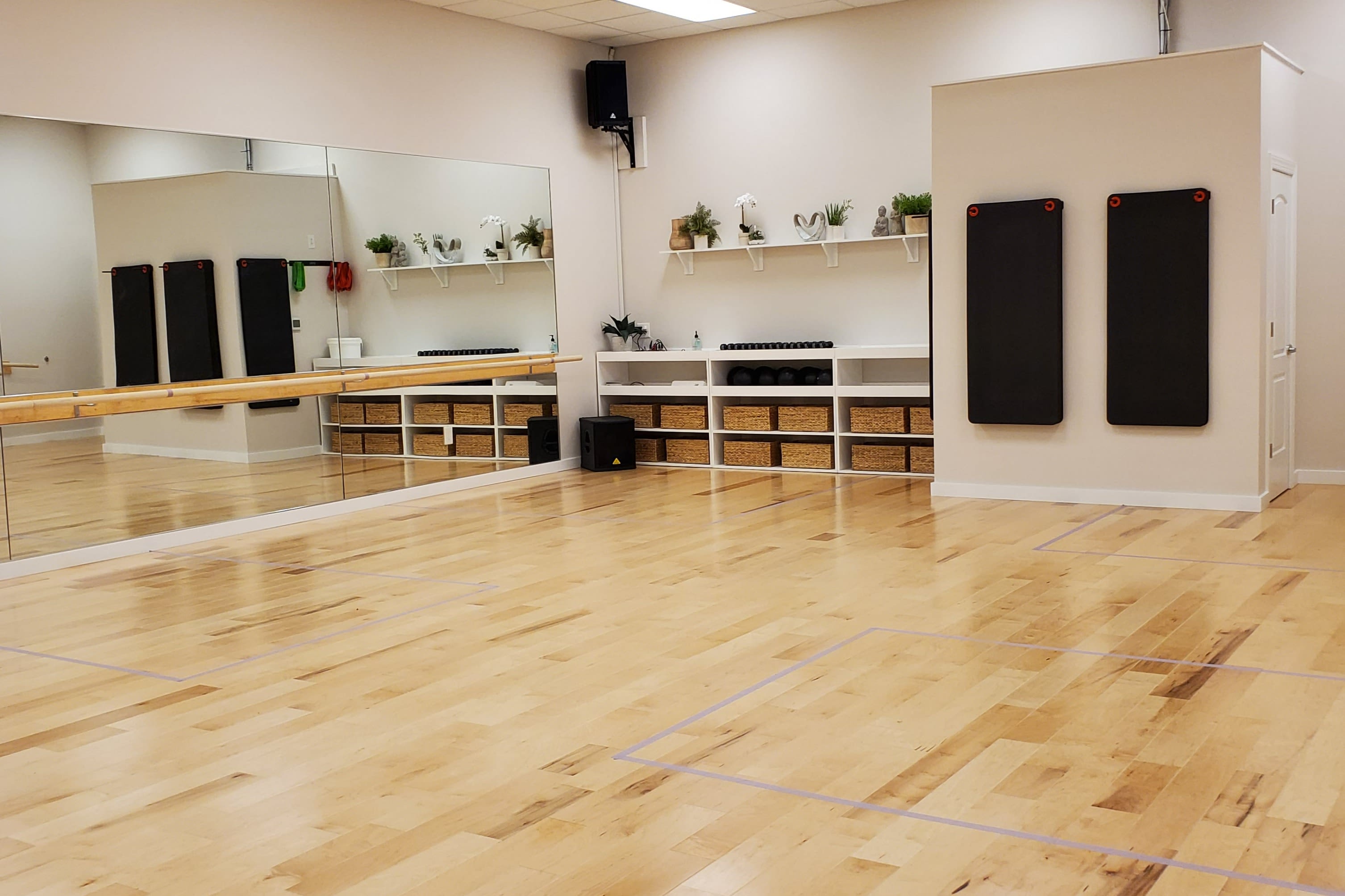 Barre For Life: Lees recensies en boek lessen met ClassPass
