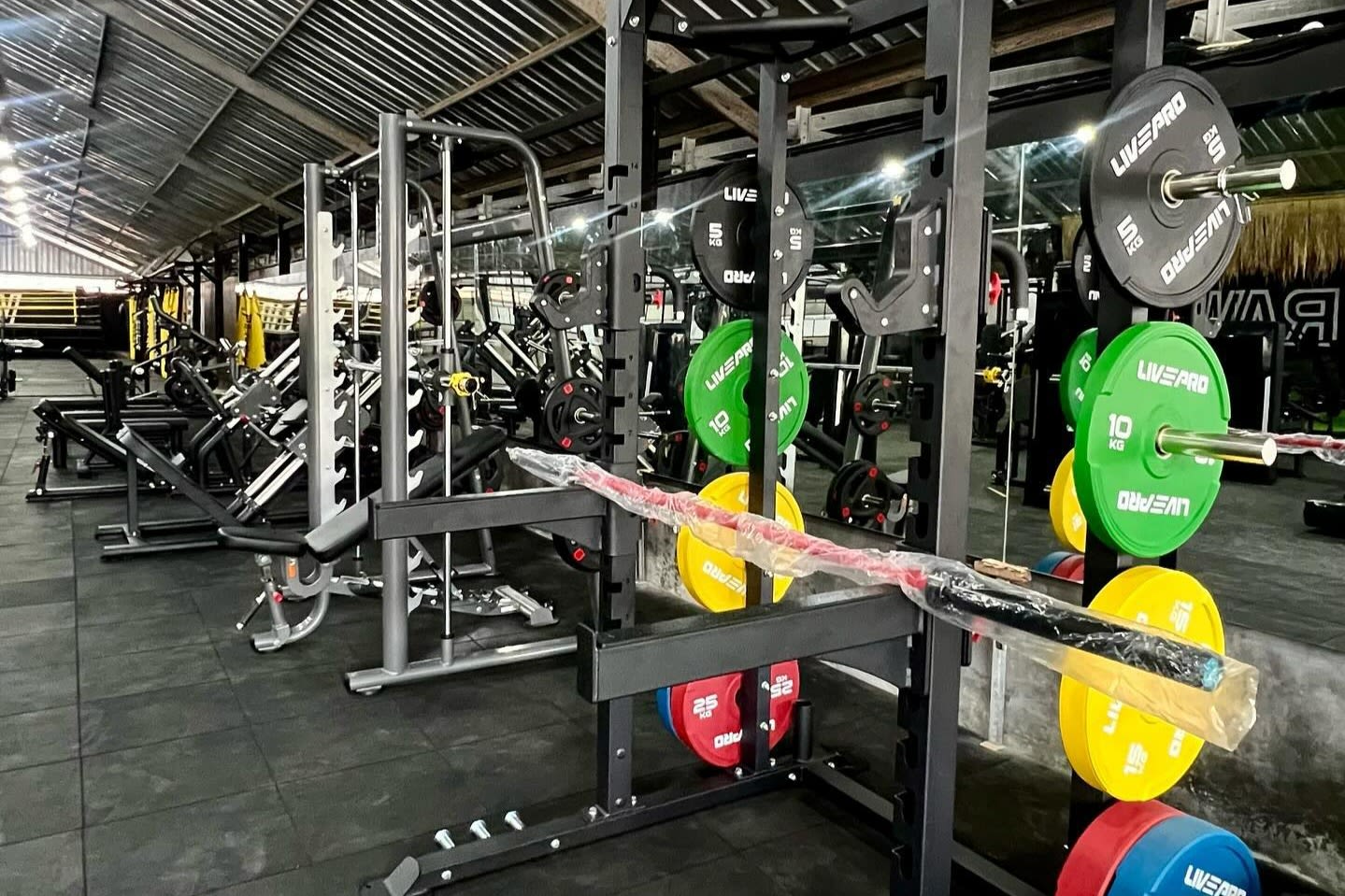 Raw gym store